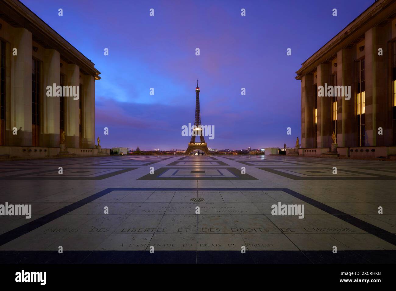 Eiffel Tower at sunrise from Trocadero Square Stock Photo - Alamy