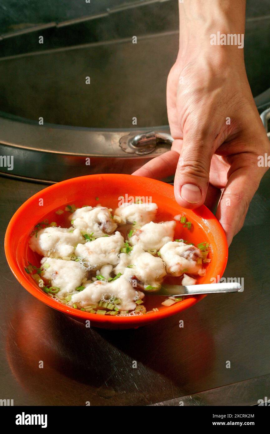 The Huazhi soup is a popular seafood food sold in Taiwanese markets and ...