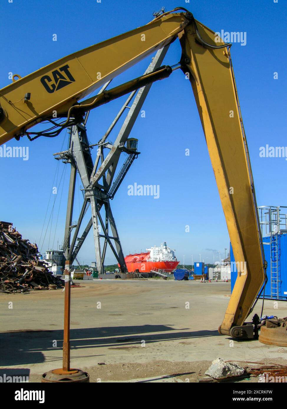 Dockside crane and ship Stock Photo - Alamy
