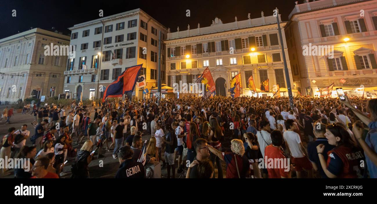 Genoa fans hi-res stock photography and images - Alamy