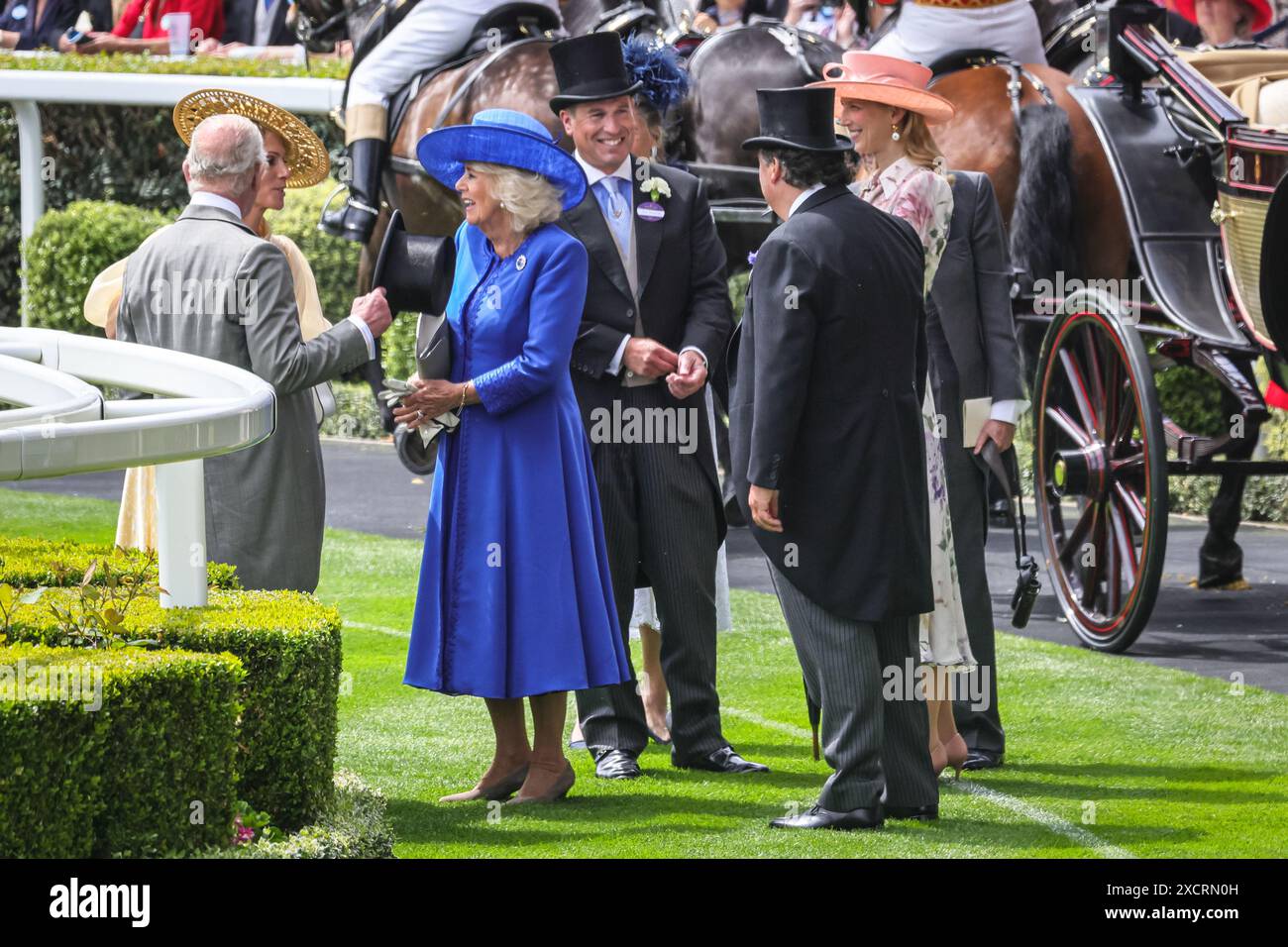 Fiona clare dress hi-res stock photography and images - Alamy