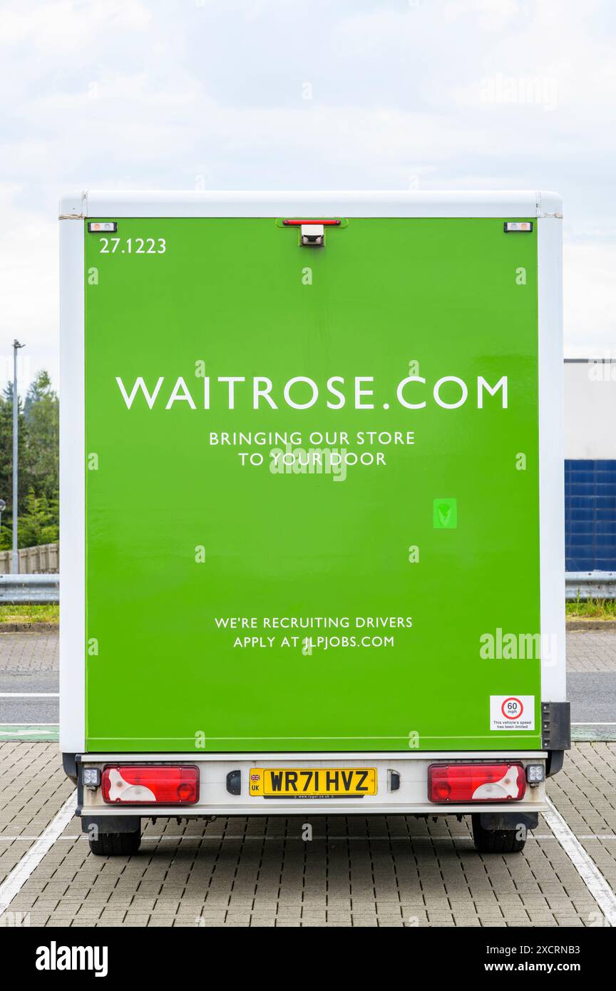 Delivery vans uk hi-res stock photography and images - Alamy