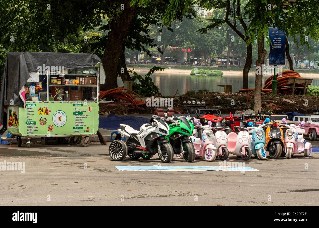 Not to be missed superb Thong Nhat Park (LeninPark), Hanoi Old Town ...