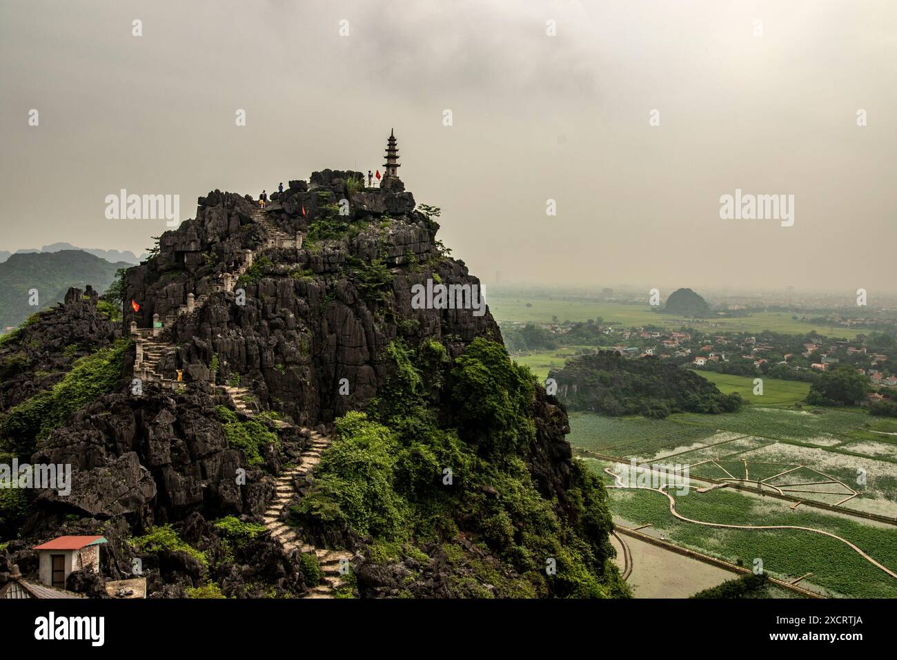 Spectacular view Ninh Bình, Vietnam, from the 500 step Lying Dragon Mountain overlook trail ...