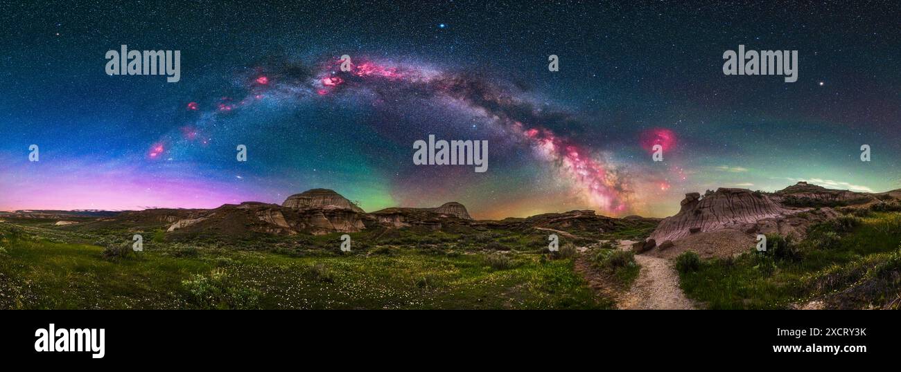 This is a 200° panorama of the arch of the northern Milky Way rising ...