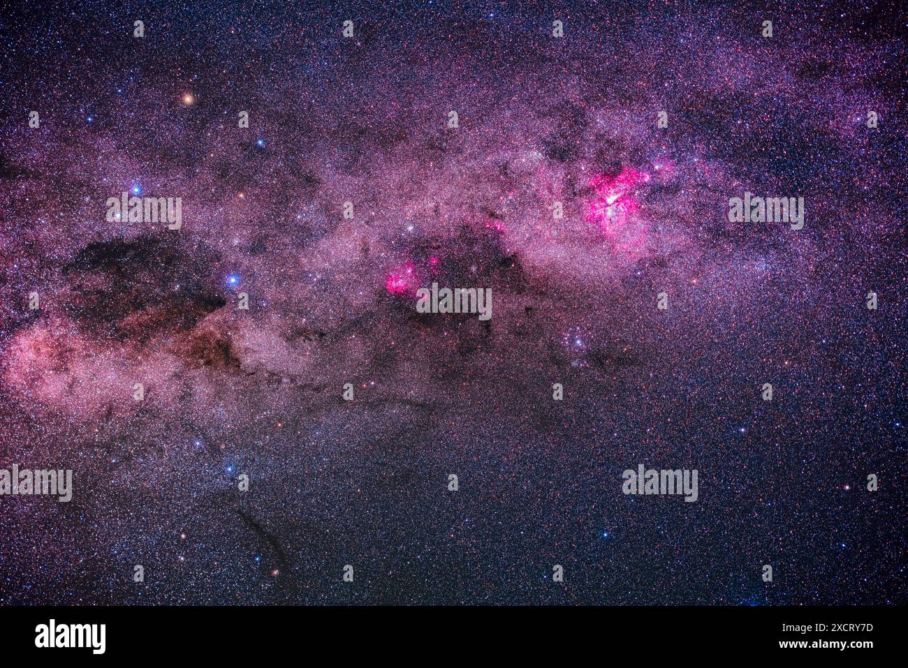 This frames the spectacular region of the southern Milky Way, indeed ...