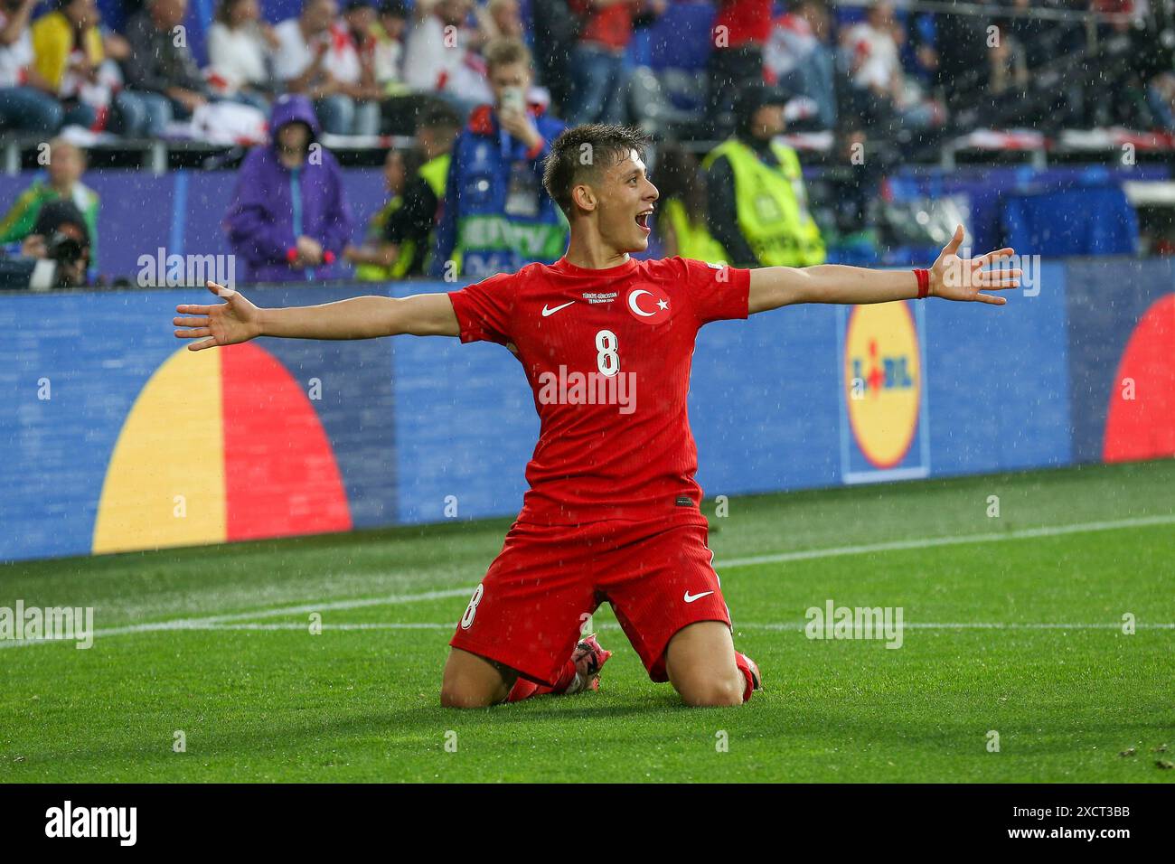 Turkey Guler, Arda Attacking Midfielder scores a GOAL 2-1 and ...