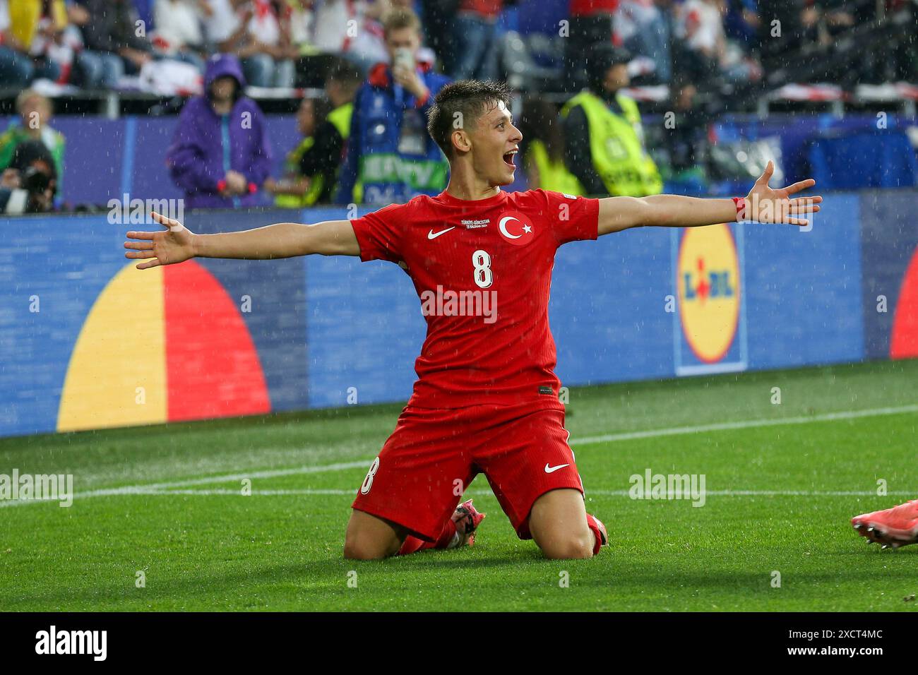 Turkey Guler, Arda Attacking Midfielder scores a GOAL 2-1 and ...