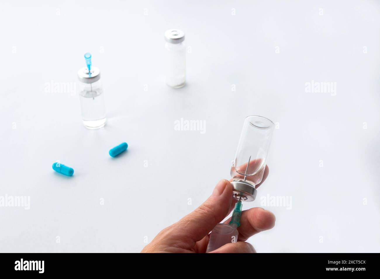 Injections drugs hi-res stock photography and images - Alamy