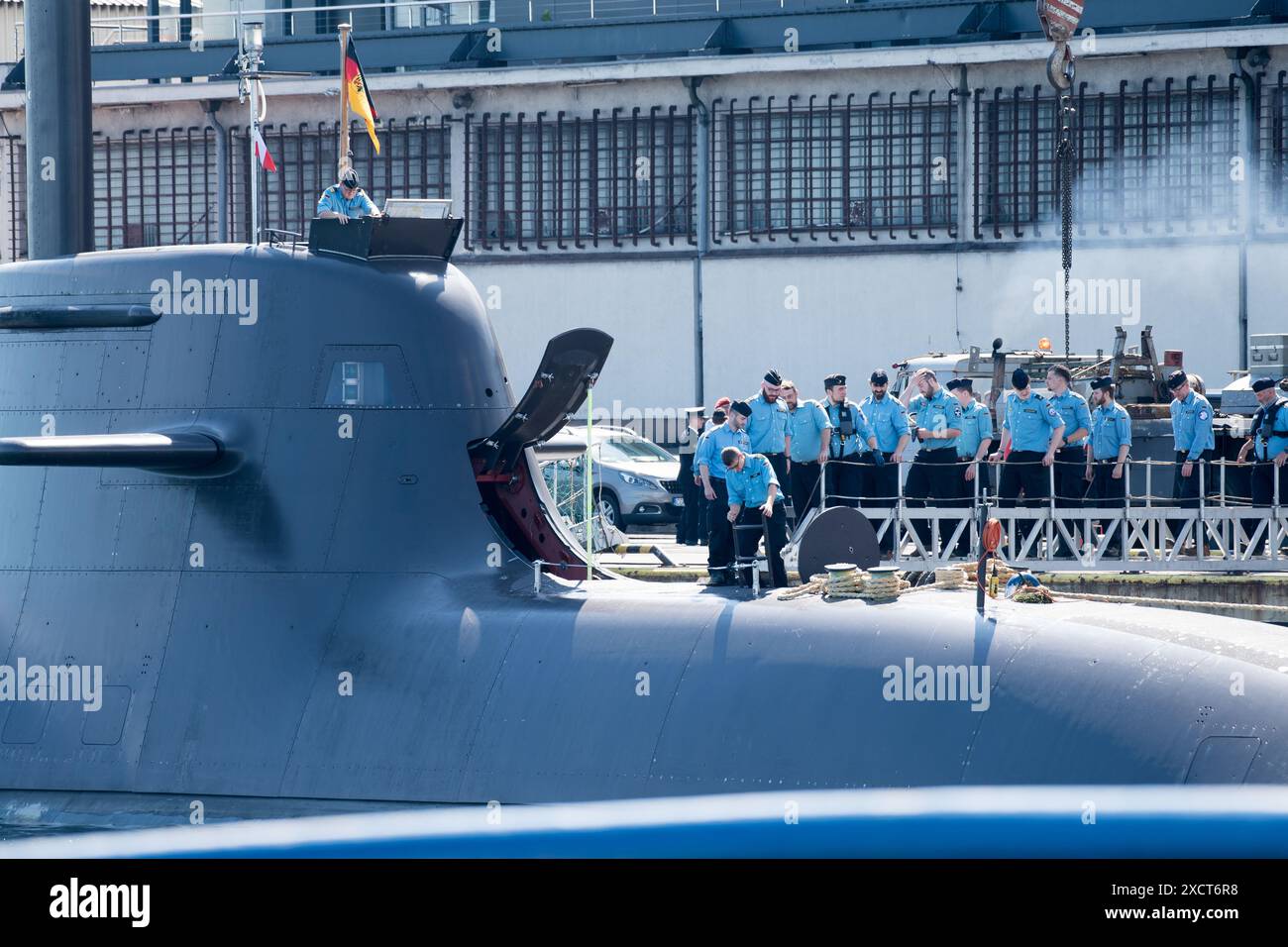 Naval vessell hi-res stock photography and images - Alamy