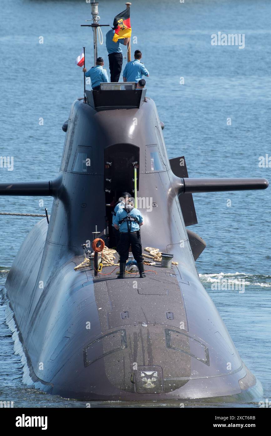 Type 212a submarine hi-res stock photography and images - Alamy