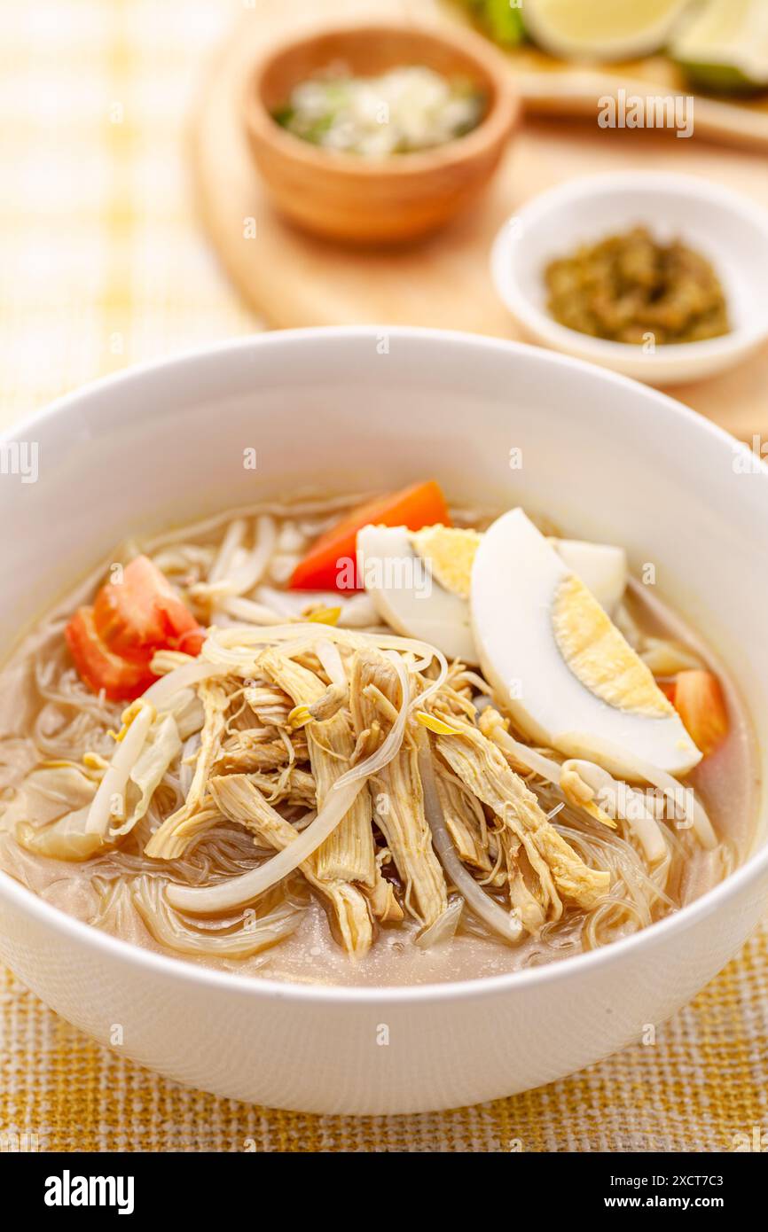 Chicken Soto or Noodle Vermicelli Chicken Soup Stock Photo - Alamy
