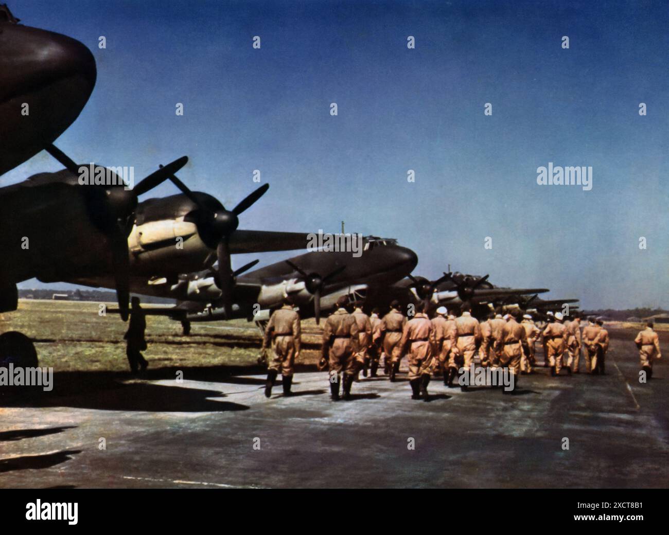 Large scale combat operations hi-res stock photography and images - Alamy