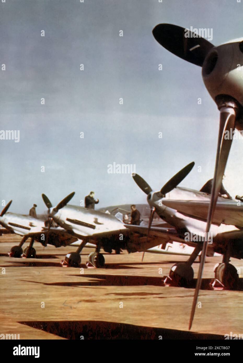 Intercepting enemy aircraft hi-res stock photography and images - Alamy