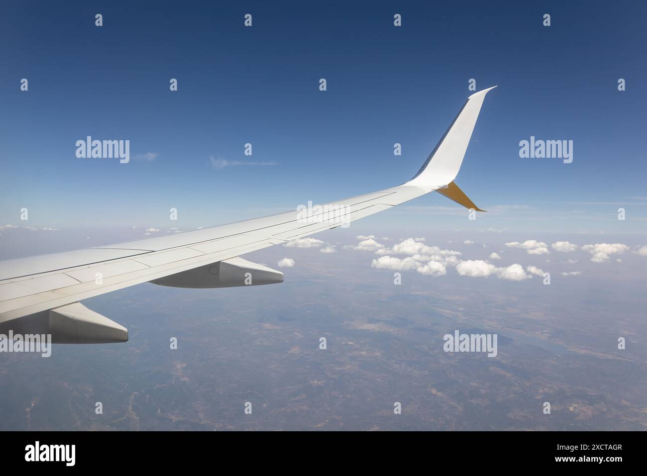 Airplane cabin window hi-res stock photography and images - Alamy