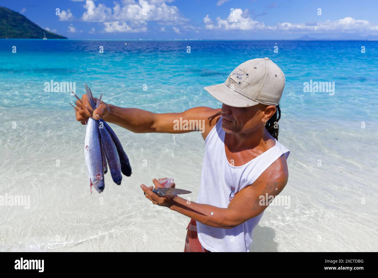 Polynesia fishing hi-res stock photography and images - Alamy