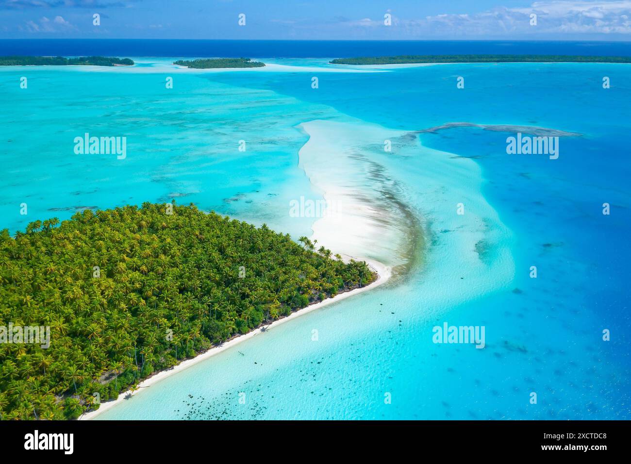 FRENCH POLYNESIA. AERIAL VIEW OF TETIAROA ATOLL. THE FAMOUS ACTOR ...