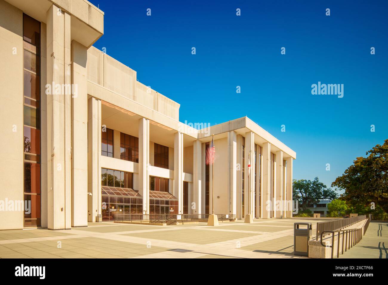 Florida archives building and state library. Downtown Tallahassee ...