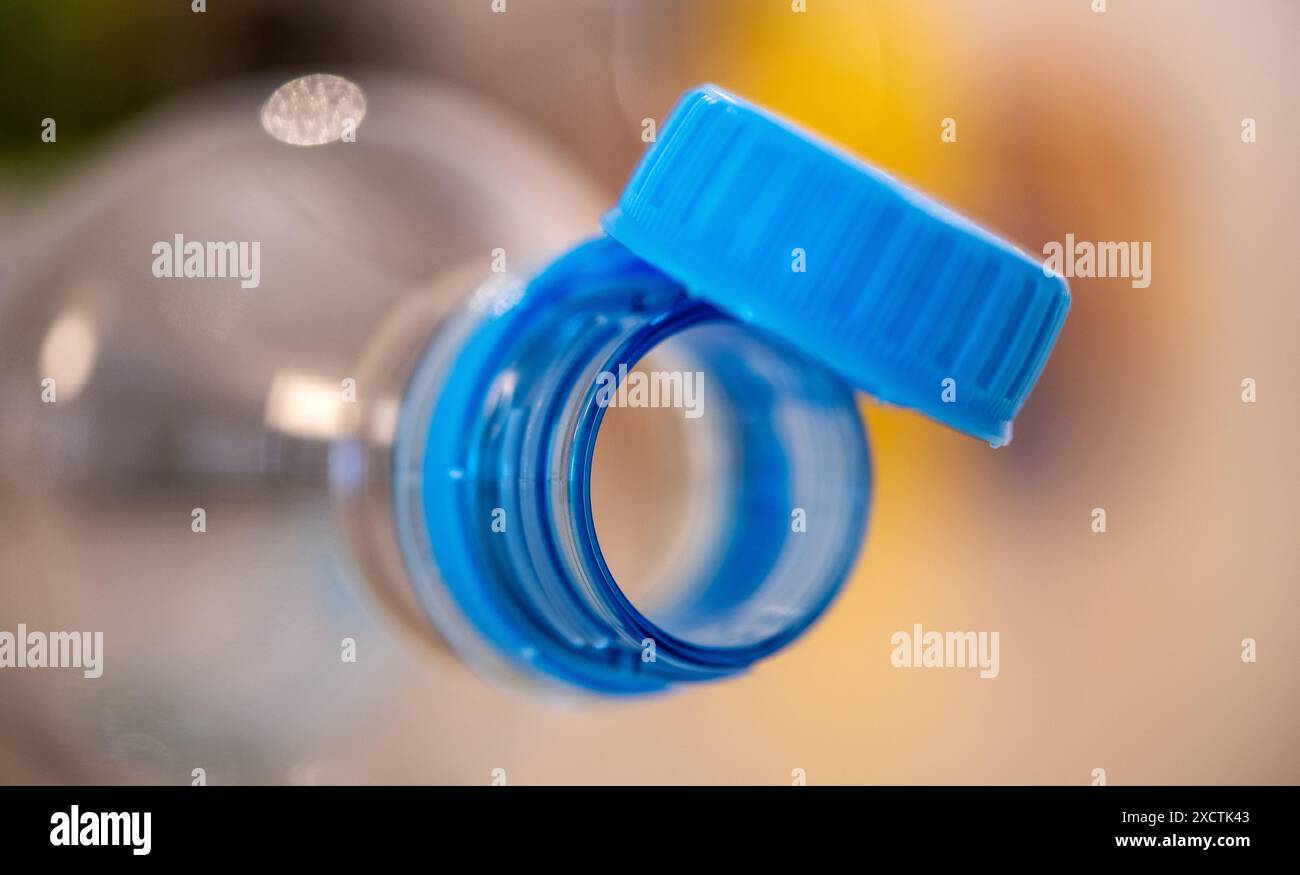 Effective packaging hi-res stock photography and images - Alamy