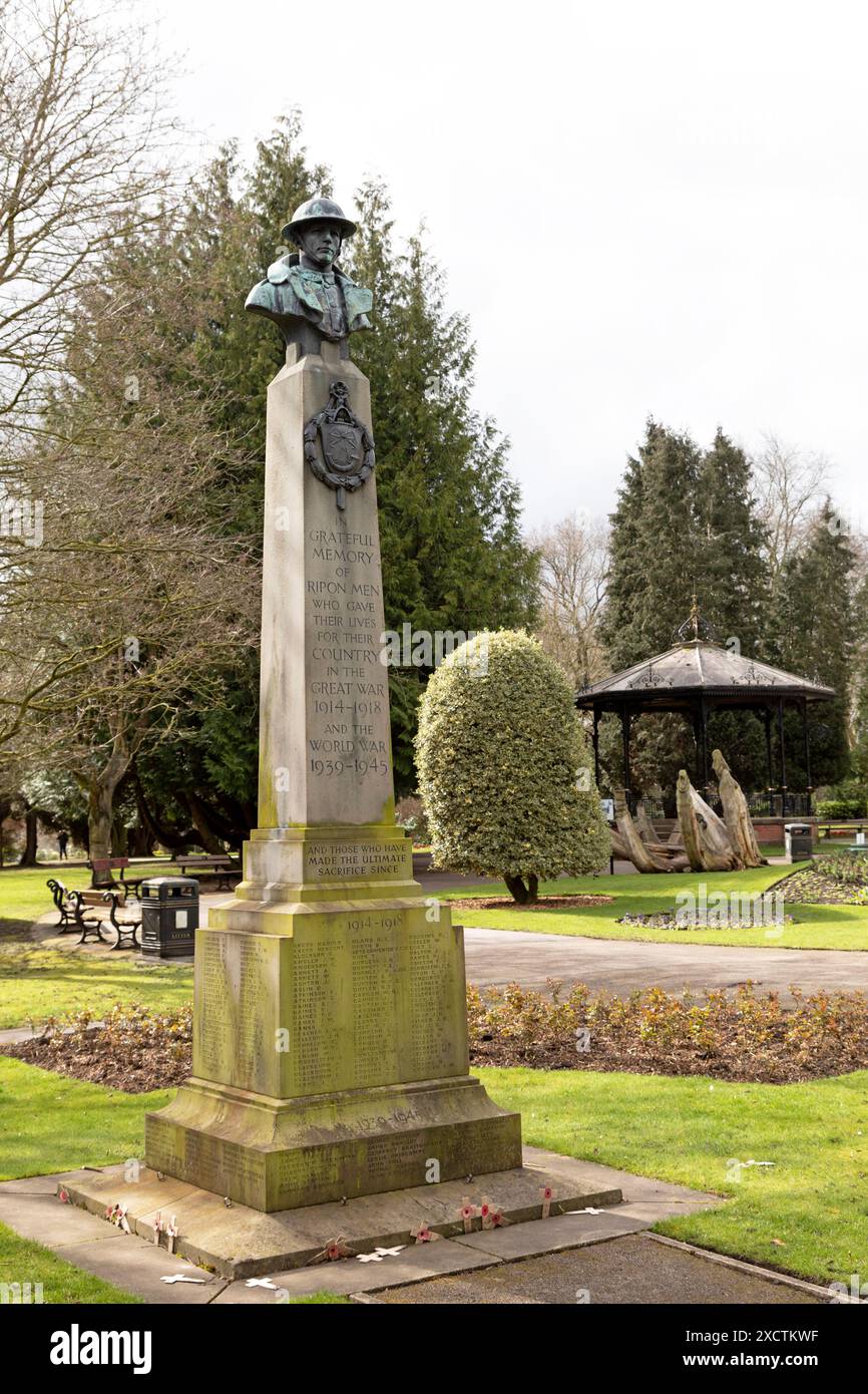 War Memorial in memory of the men who died serving in the First and ...