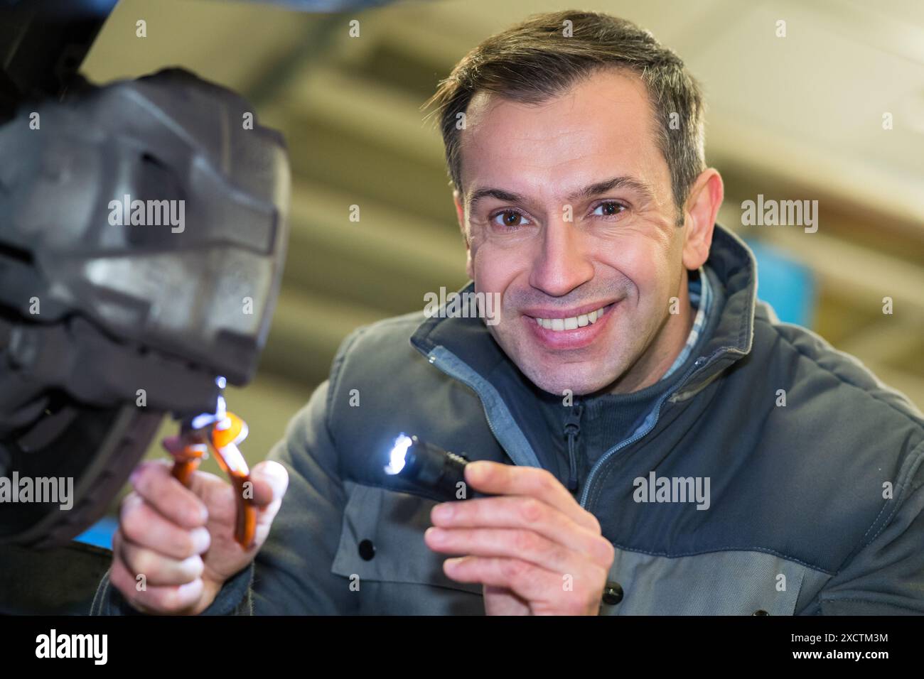 Professional workman hi-res stock photography and images - Alamy