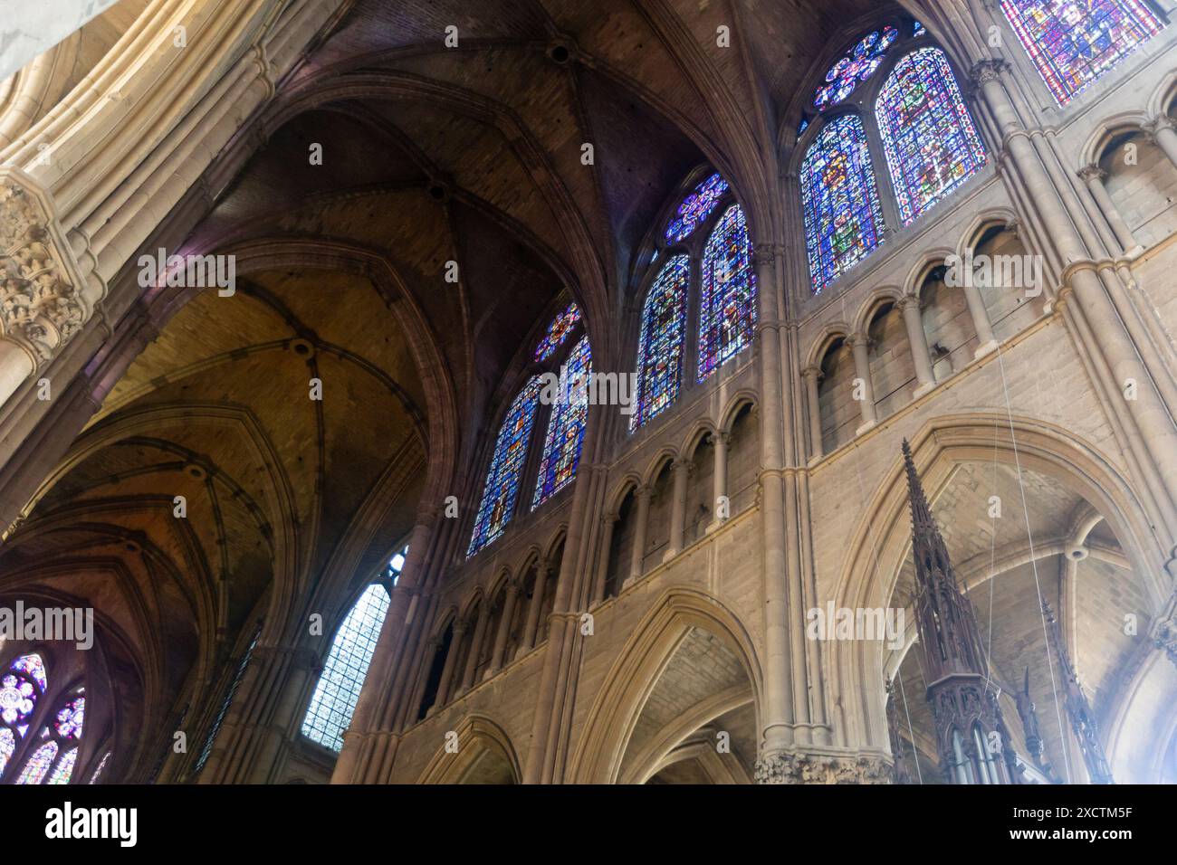 Reims cathedral attractions hi-res stock photography and images - Alamy