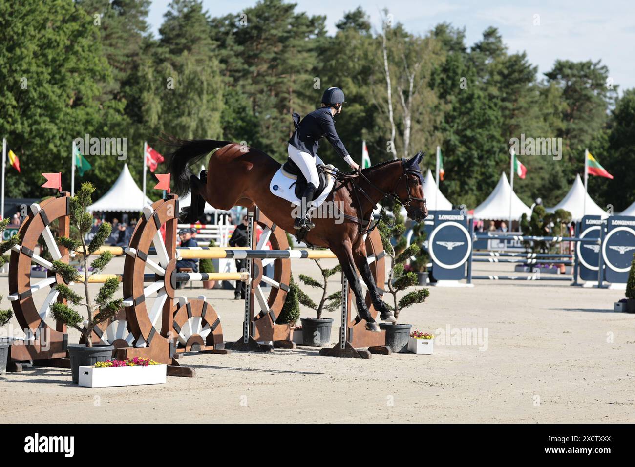 Katherine Coleman of USA with Monbeg Senna during the CCI5* showjumping ...