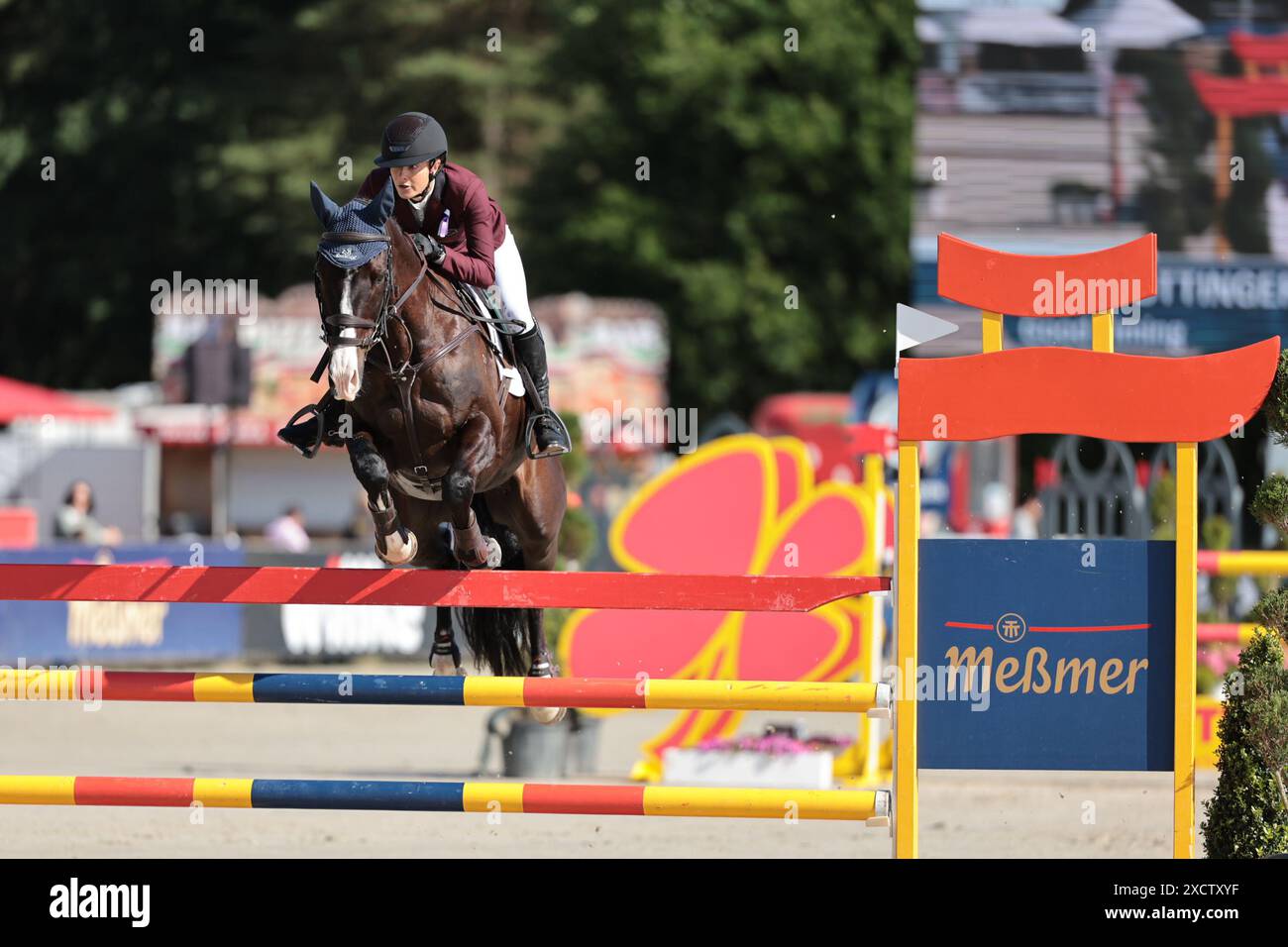 Muzi Pottinger of New Zealand with Good Timing during the CCI5 ...