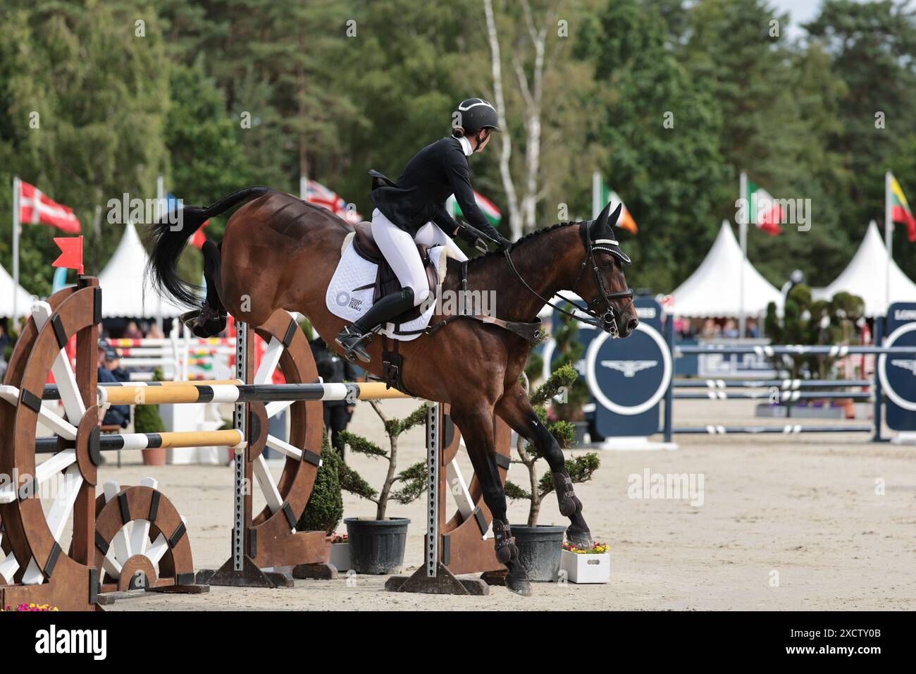 Samantha Lissington of New Zealand with Lord Seekönig during the CCI5 ...