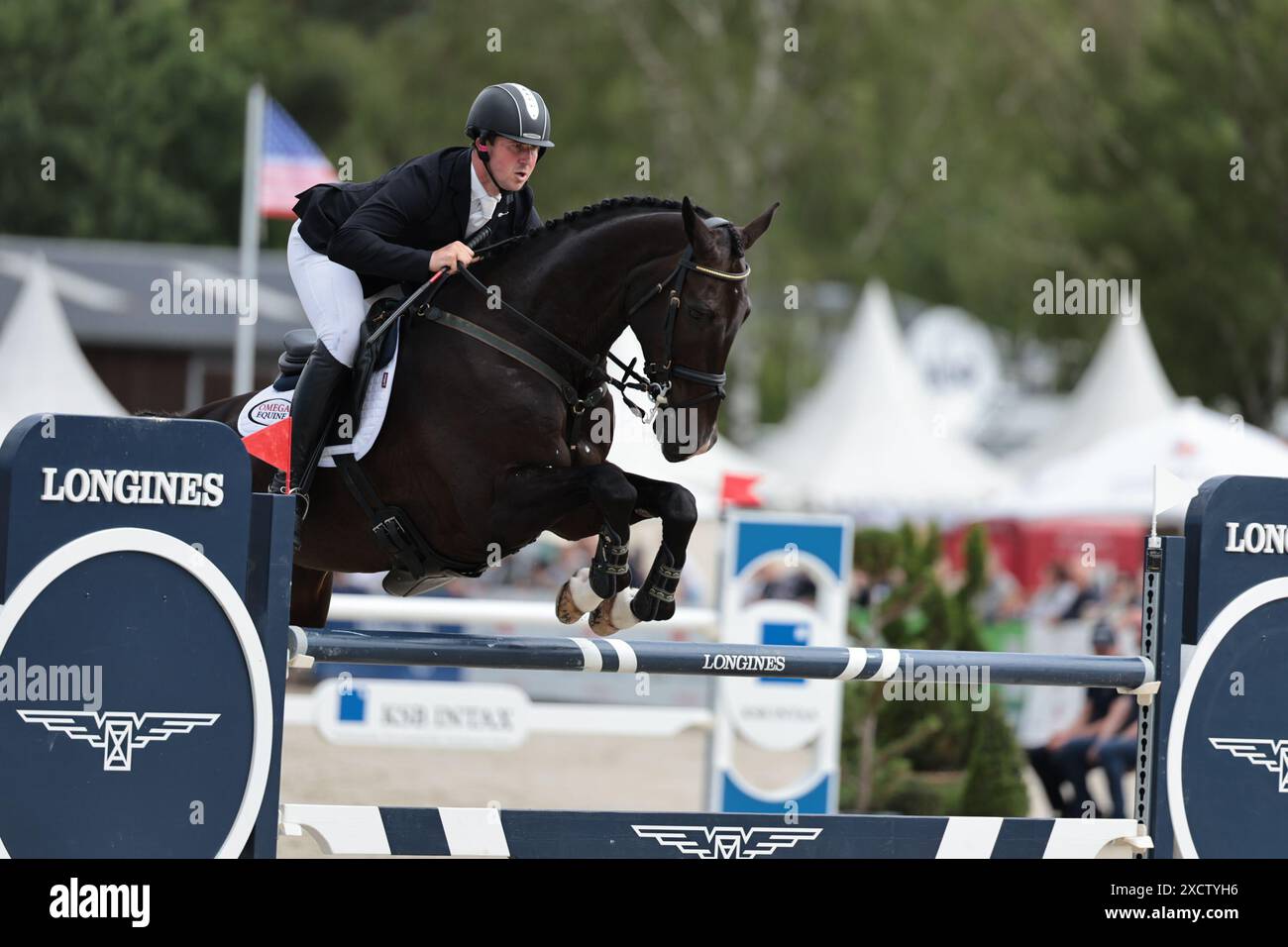 David Doel of Great Britain with Galileo Nieuwmoed during the CCI5 ...