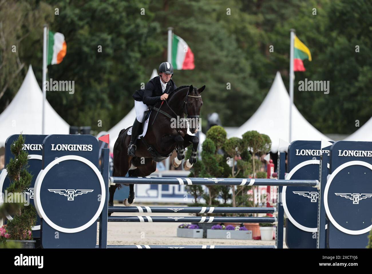 David Doel of Great Britain with Galileo Nieuwmoed during the CCI5 ...
