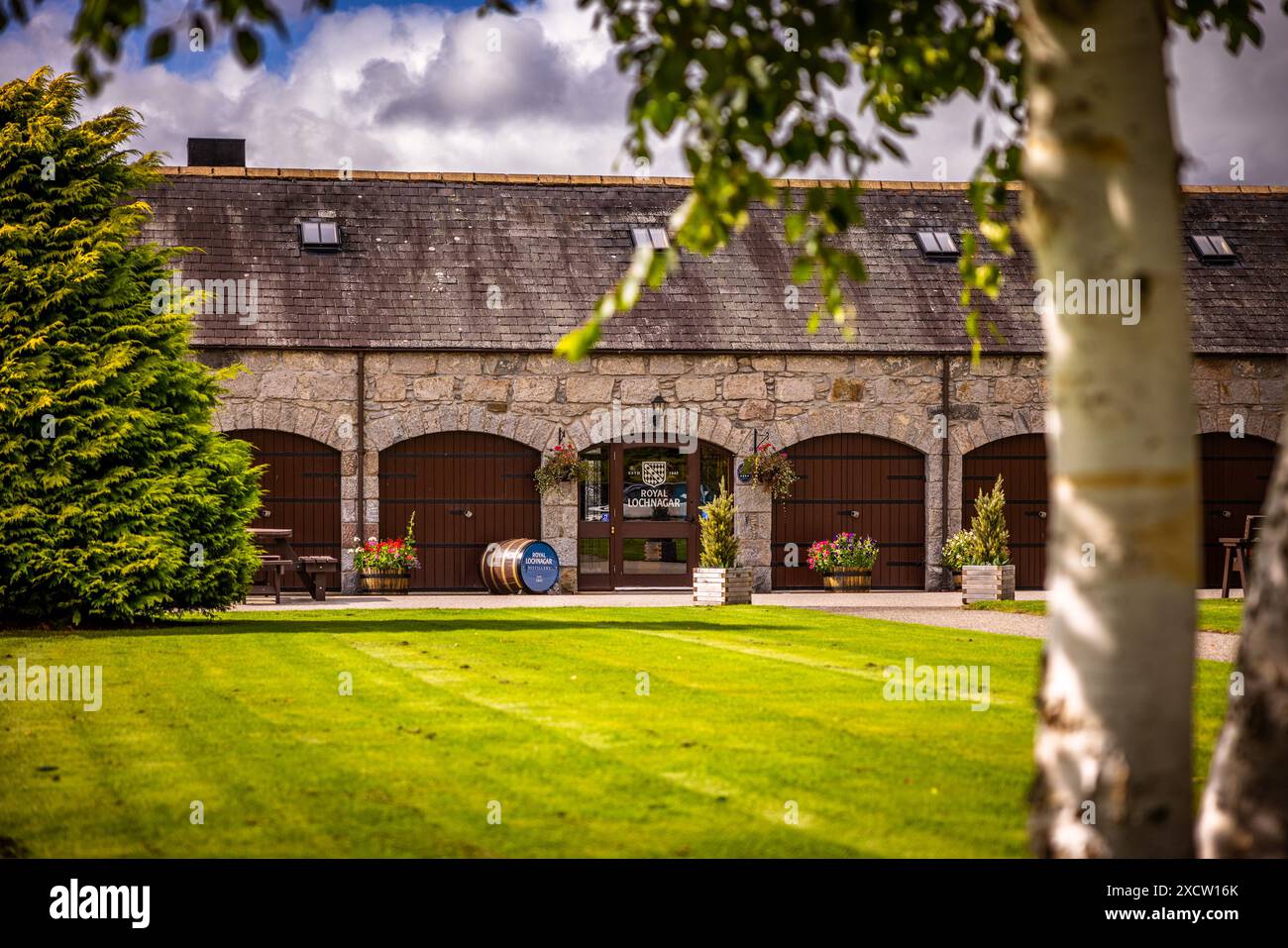 Scottish whisky distillery tour Stock Photo - Alamy
