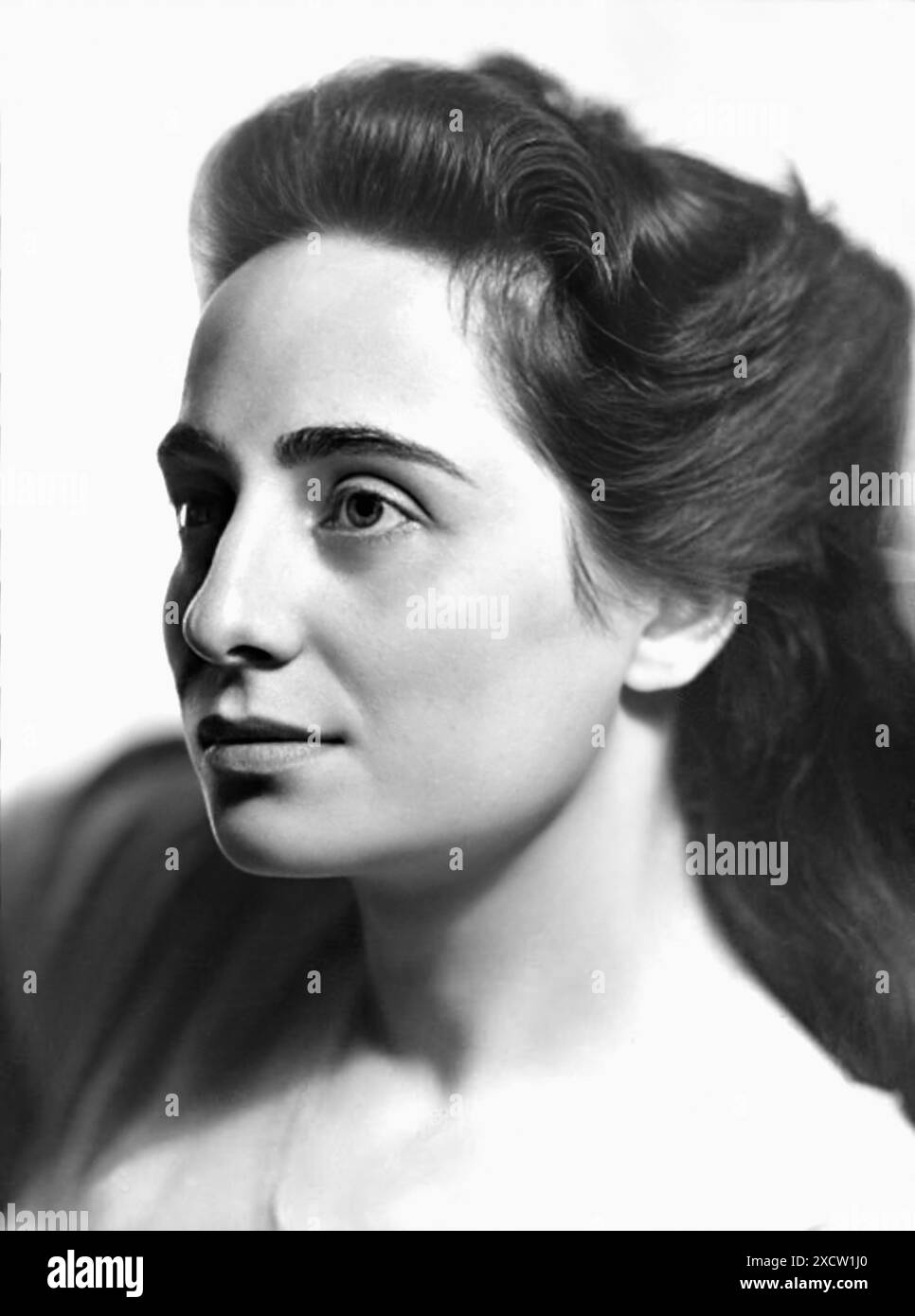 1948 c, ITALY : The italian Anti-fascist woman writer and actress GOLIARDA SAPIENZA ( 1924 ...
