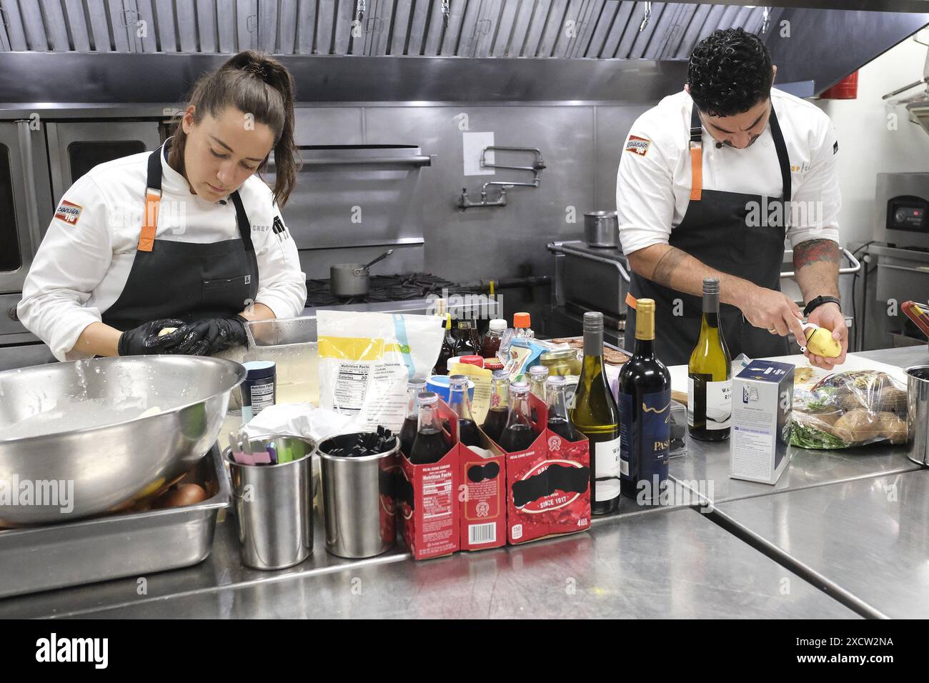 TOP CHEF, from left: contestants Savannah Miller, Manuel Manny' Barella ...
