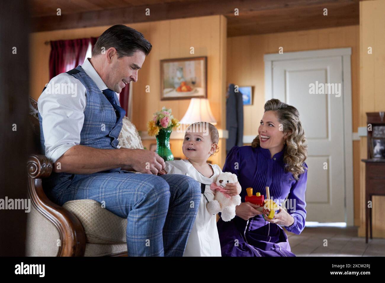 WHEN CALLS THE HEART, from left: Kavan Smith, Ellie Sweiss, Pascale ...