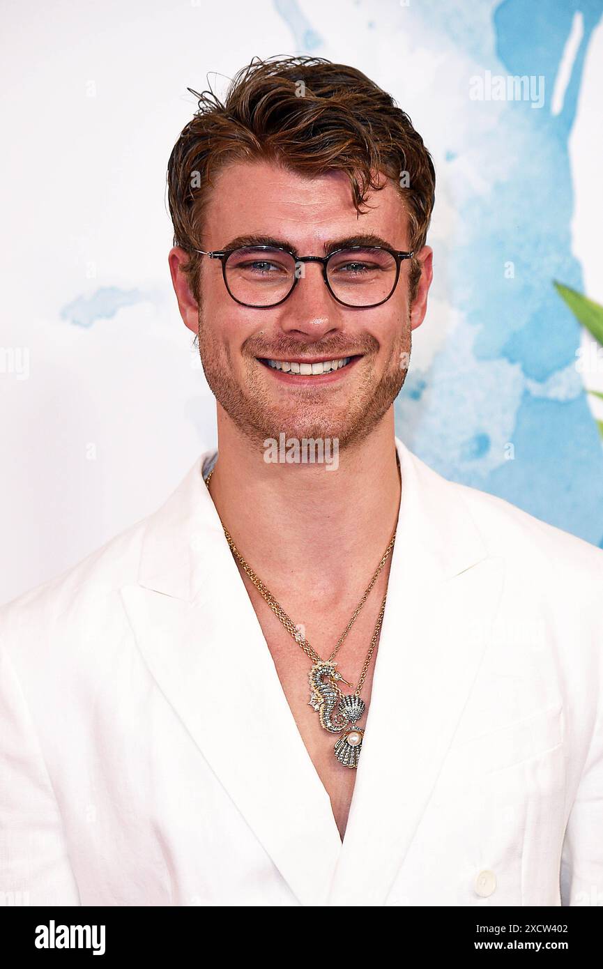 Linus Weber GNTM beim RAFFAELLO SUMMER DAY 2024 in der Orangerie des ...