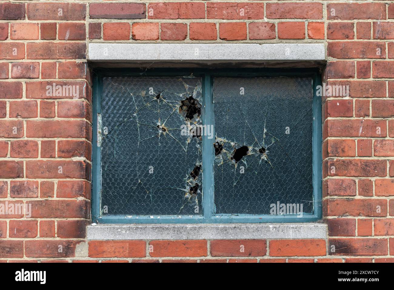 Glass brick wall hi-res stock photography and images - Alamy