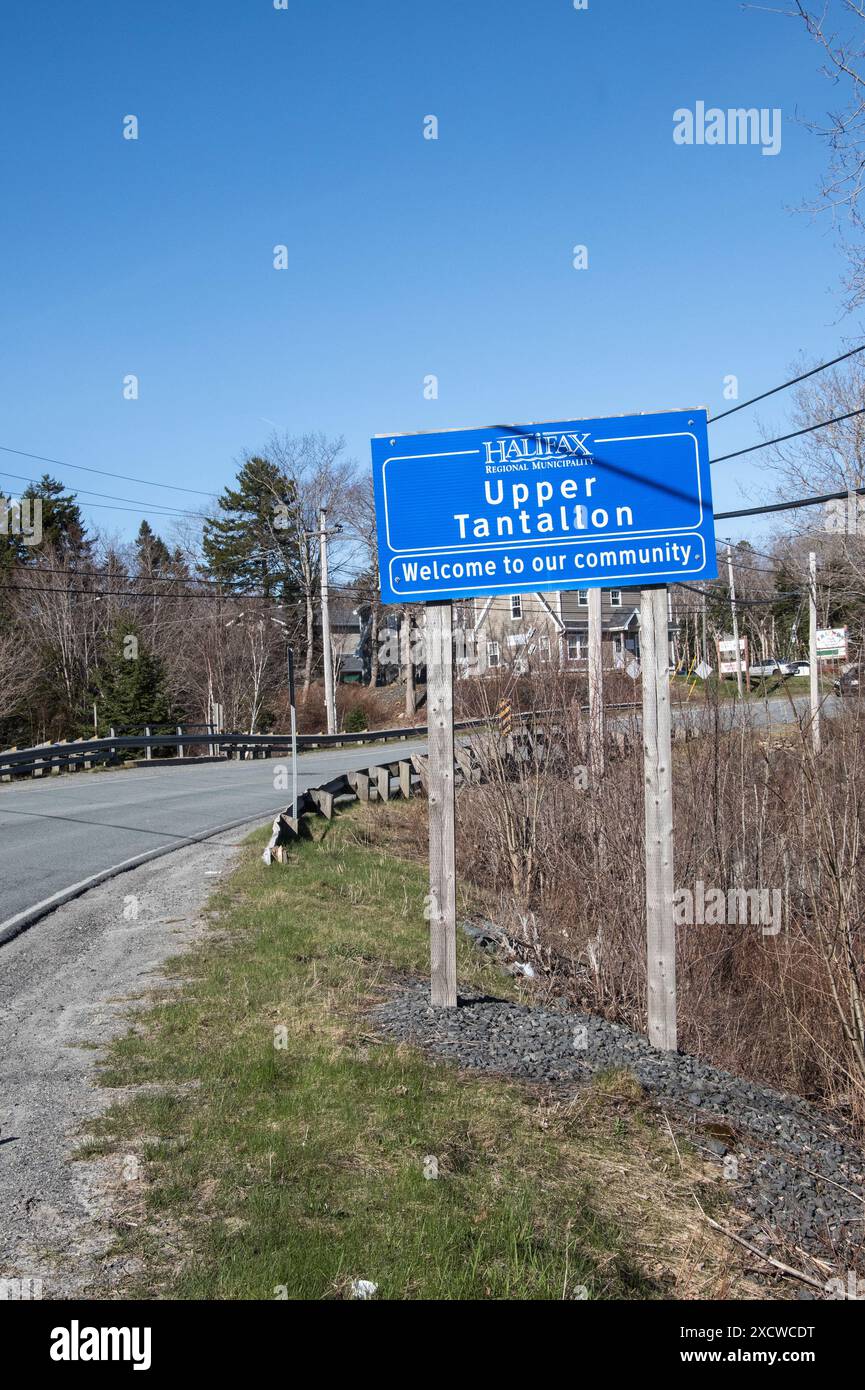 Upper tantallon hi-res stock photography and images - Alamy