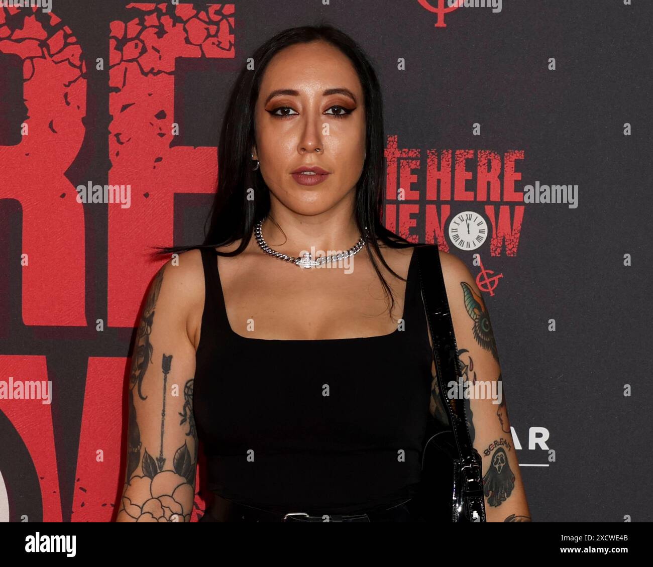 Alyx hi-res stock photography and images - Alamy