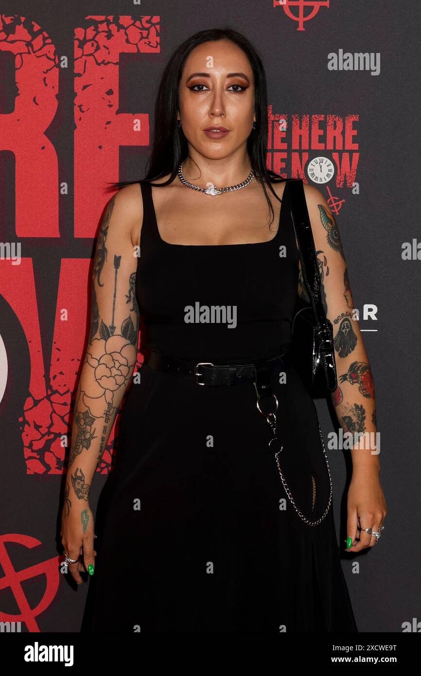 Alyx hi-res stock photography and images - Alamy