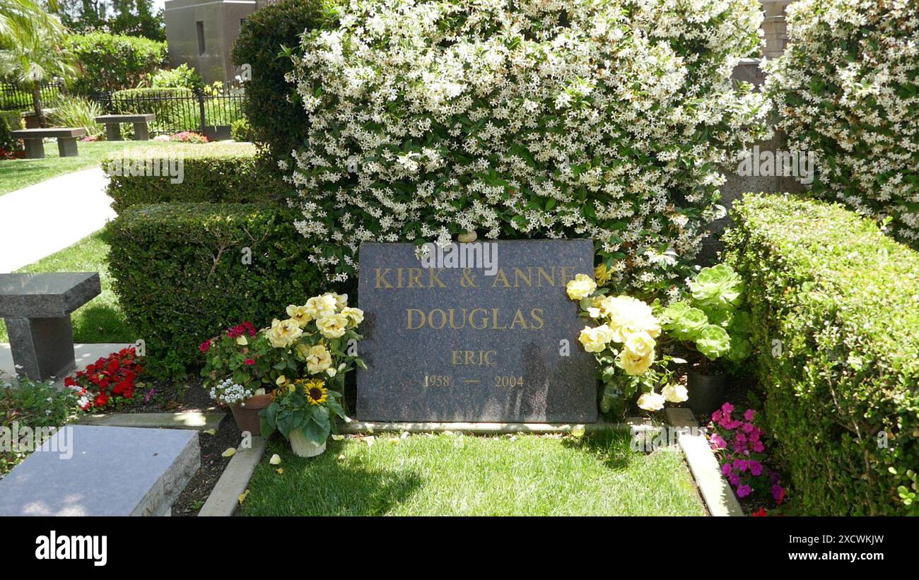 Los Angeles, California, USA 18th June 2024 Kirk Douglas, Anne Douglas ...