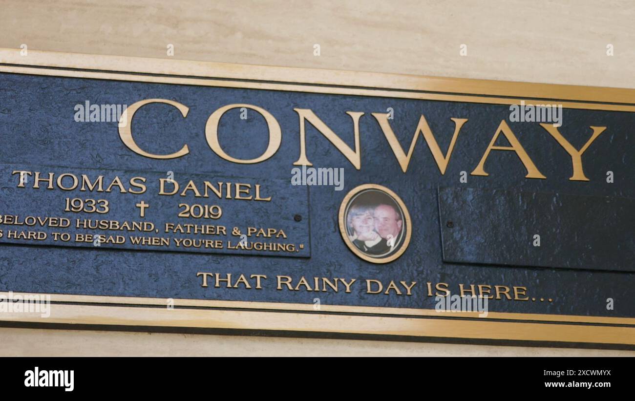 Los Angeles, California, USA 18th June 2024 Comedian Tim Conway Grave ...