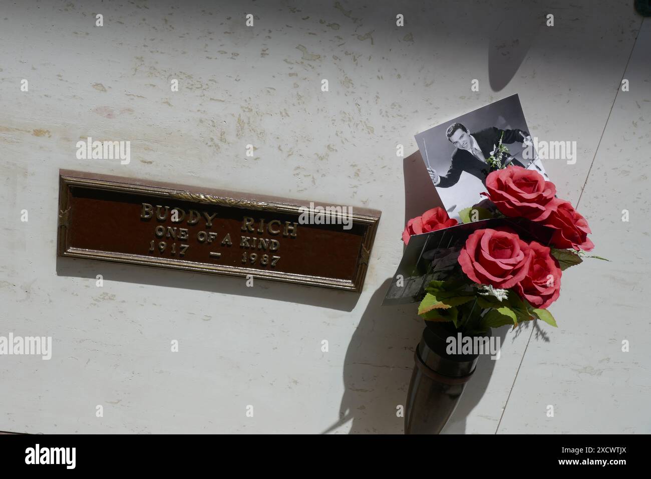 Los Angeles, California, USA 18th June 2024 Musician Buddy Rich Grave ...