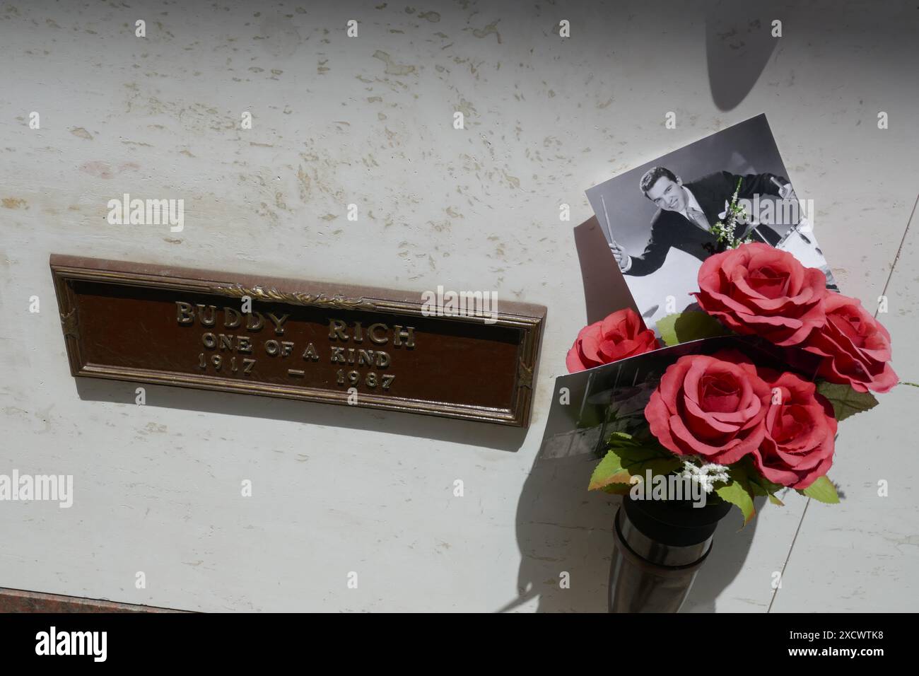 Los Angeles, California, USA 18th June 2024 Musician Buddy Rich Grave ...