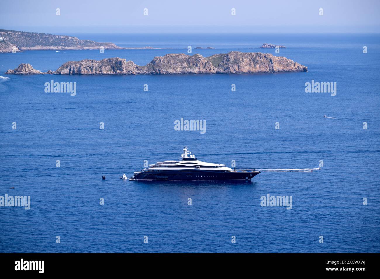 20240615 Mark Zuckerberg on Vacation in Mallorca PALMA, SPAIN - JUNE 15 ...