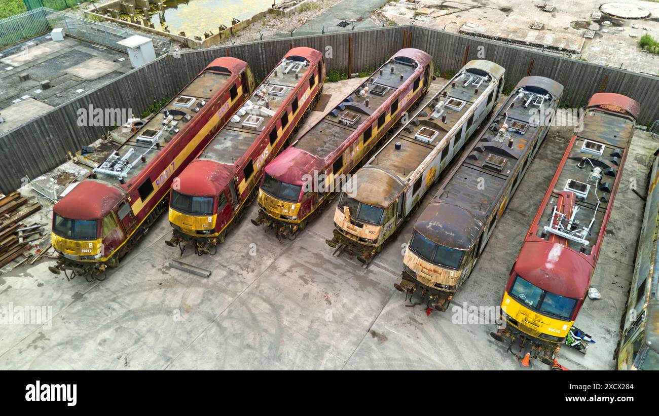 British Rail Class 90 electric locomotives built by British Rail ...