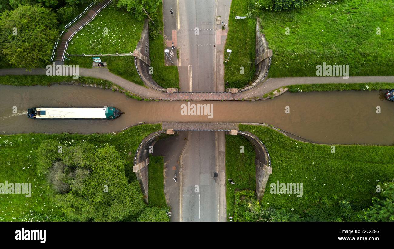 Nantwich Aqueduct carries Shropshire Union Canal over Chester to ...