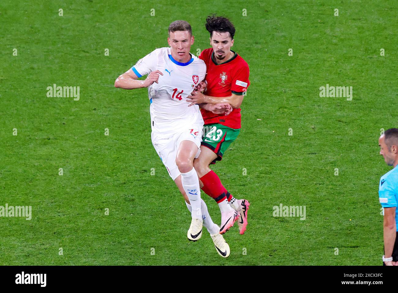 Lukas Provod of Czech Republic and Vitinha of Portugal during the UEFA ...