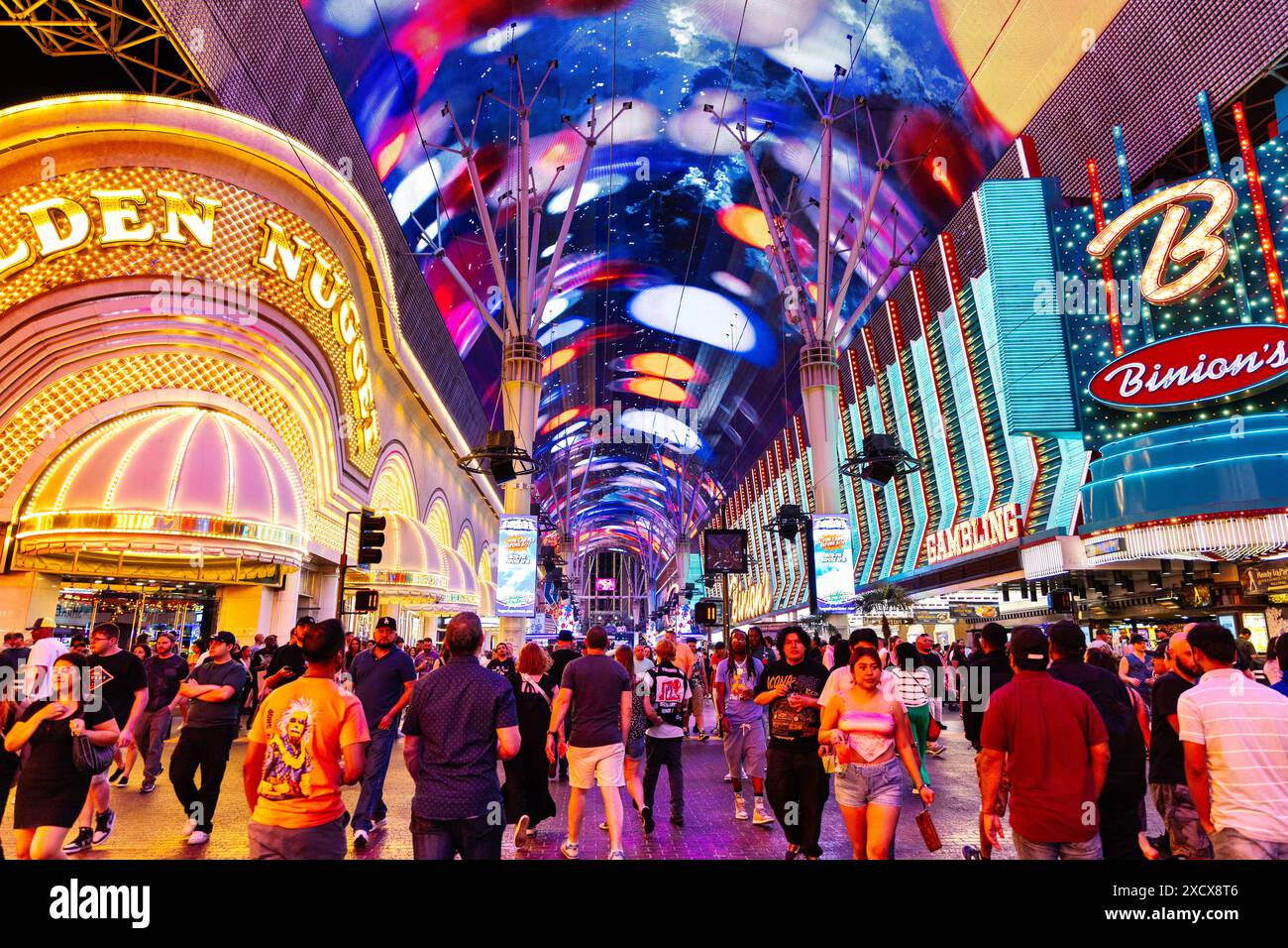 Viva street hi-res stock photography and images - Alamy