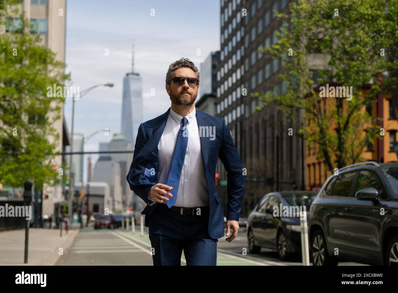 Business man run in NY. American business. Businessman run down street ...